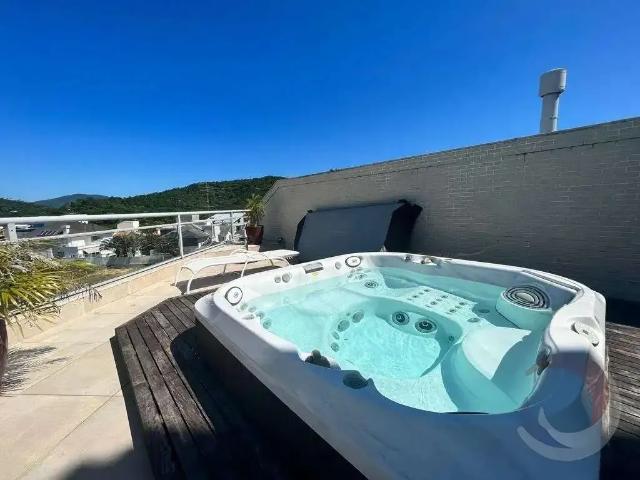 Cobertura para Venda em Florianópolis/SC Jurerê 3 Quartos