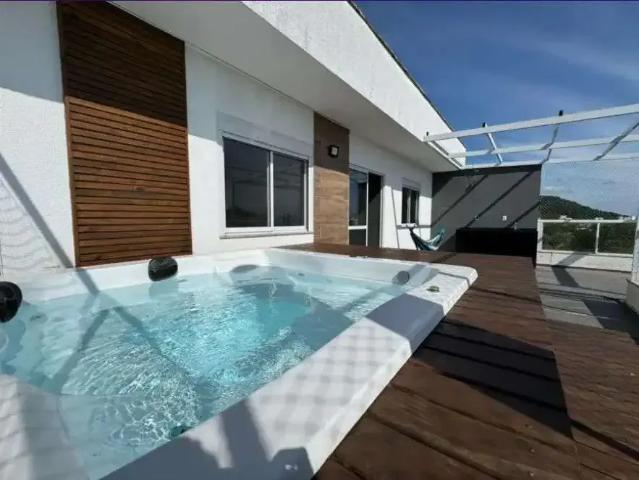 Cobertura para Venda em Florianópolis/SC Jurerê 4 Quartos