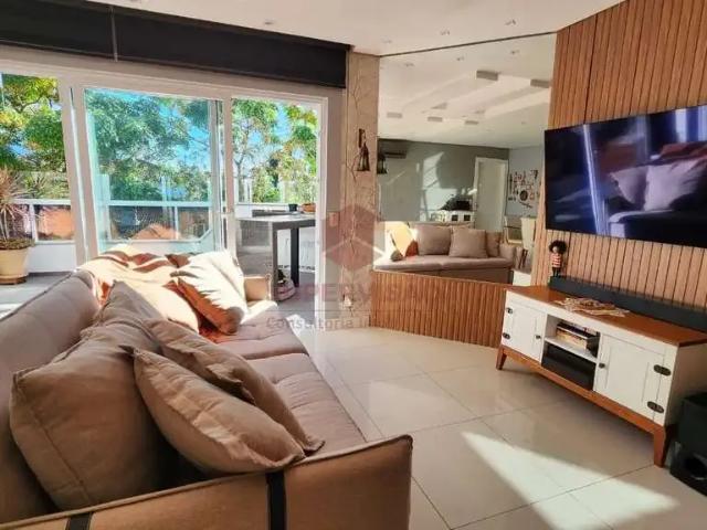 Cobertura para Venda em Florianópolis/SC Jurerê 4 Quartos