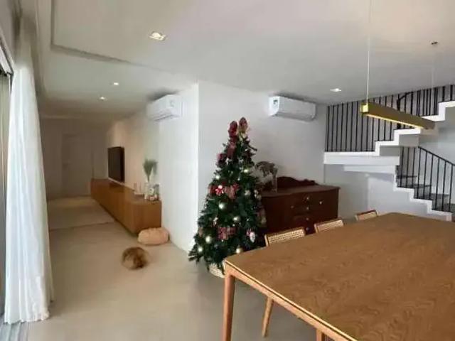 Cobertura para Venda em Florianópolis/SC Jurerê 4 Quartos