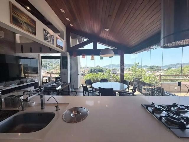 Cobertura para Venda em Florianópolis/SC Lagoa da Conceição 3 Quartos