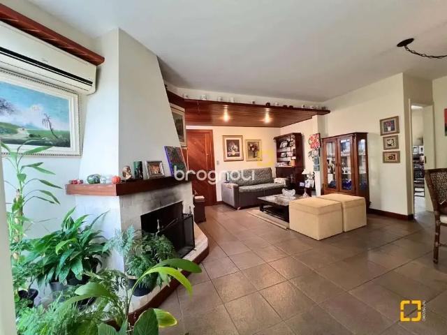 Cobertura para Venda em Florianópolis/SC Trindade 3 Quartos
