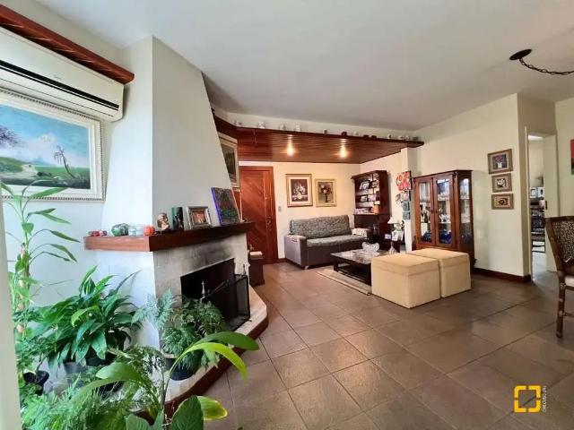 Cobertura para Venda em Florianópolis/SC Trindade 2 Quartos