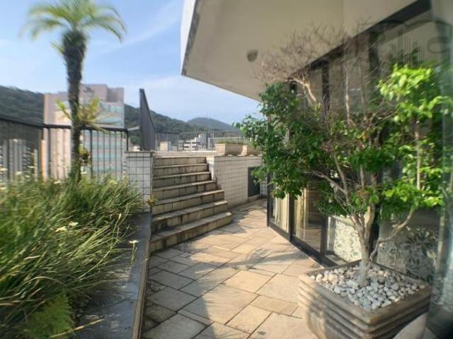 Cobertura para Venda em Guarujá, PITANGUEIRAS, 3 dormitórios, 3 suítes, 6 banheiros, 2 vagas