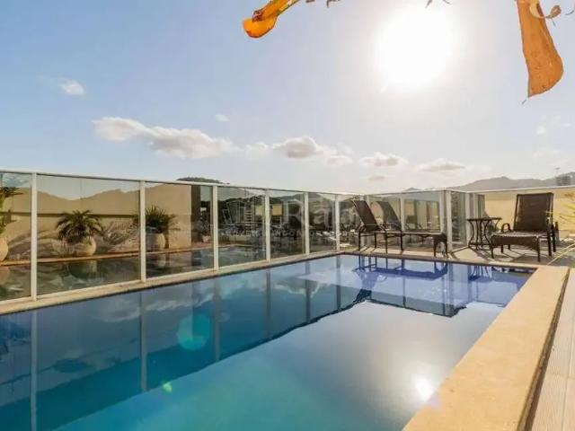 Cobertura para Venda em Itajaí/SC Praia Brava 3 Quartos