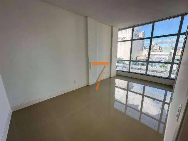 Cobertura para Venda em Itapema/SC Meia Praia 4 Quartos