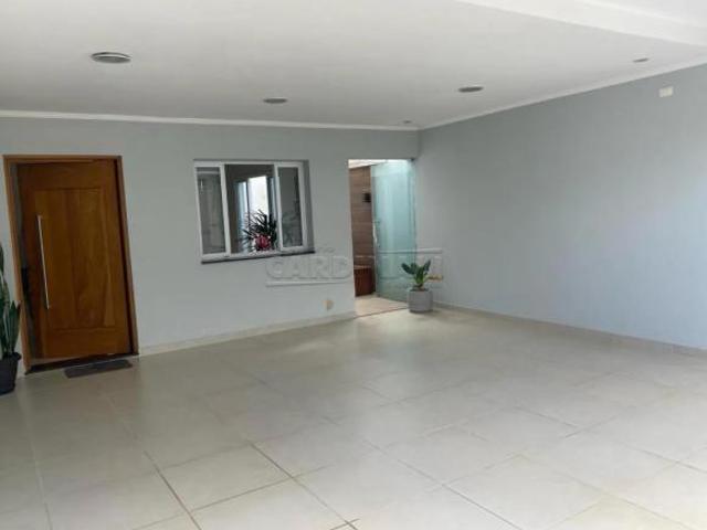 Cobertura para venda em Jardim Cardinali de 301.00m² com 4 Quartos, 1 Suite e 3 Garagens