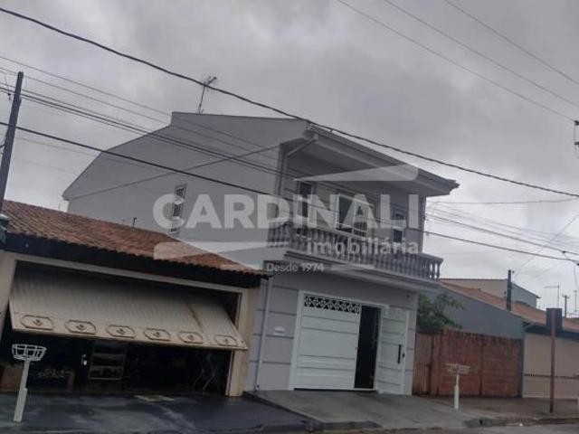 Cobertura para venda em Jardim Cruzado de 200.00m² com 3 Quartos, 1 Suite e 2 Garagens