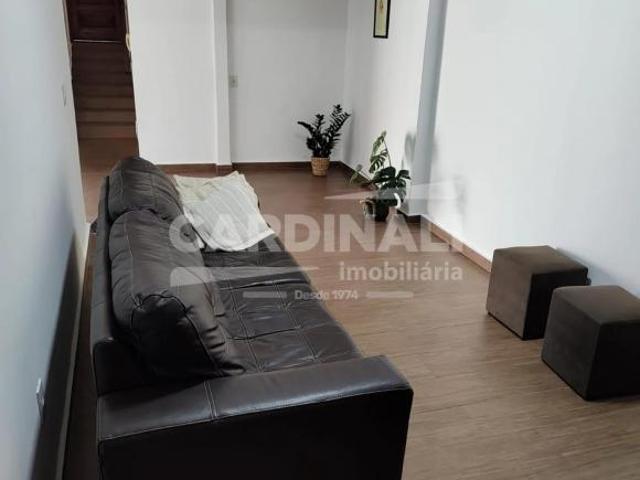 Cobertura para venda em Jardim Dos Oliveiras de 146.00m² com 3 Quartos, 1 Suite e 2 Garagens