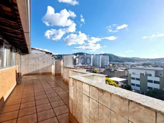 Cobertura para Venda em Juiz de Fora/MG Santa Terezinha 3 Quartos