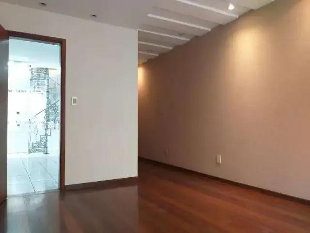 Cobertura para Venda em Juiz de Fora/MG Santa Cecília 2 Quartos