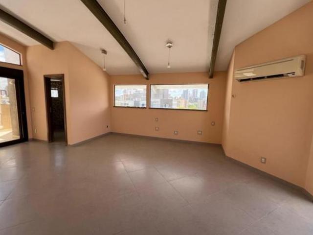 Cobertura para venda em Juvevê de 323.00m² com 3 Quartos, 2 Suites e 4 Garagens