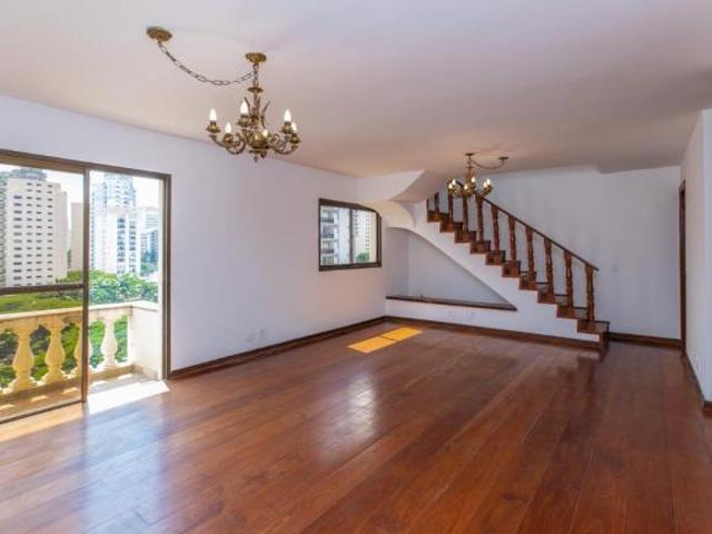Cobertura para venda em Moema com 4 quartos, sendo 2 suítes, 289m²