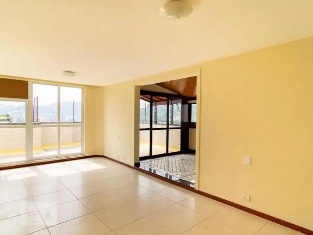 Cobertura para Venda em Niterói/RJ Icaraí 2 Quartos