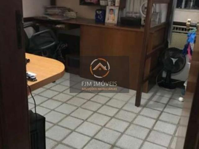 Cobertura para Venda em Niterói/RJ Santa Rosa 2 Quartos