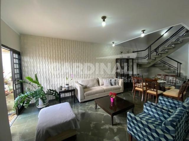 Cobertura para venda em Parque Fehr em São Carlos São Paulo de 238.00m² com 4 Quartos, 1 Suíte e 2 Garagens