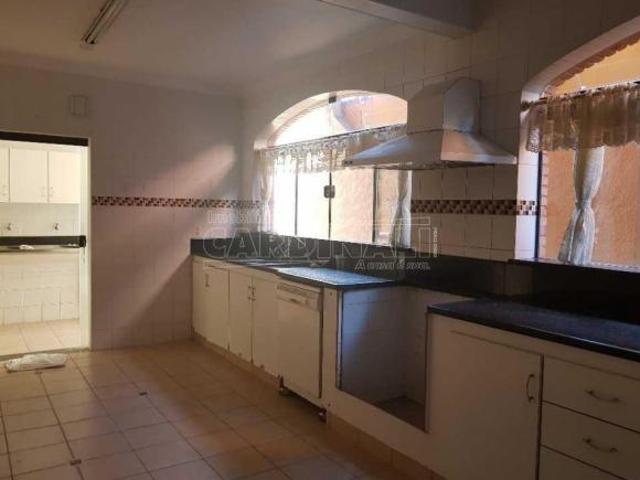 Cobertura para venda em Parque Santa Mônica de 750.00m² com 5 Quartos, 3 Suites e 2 Garagens