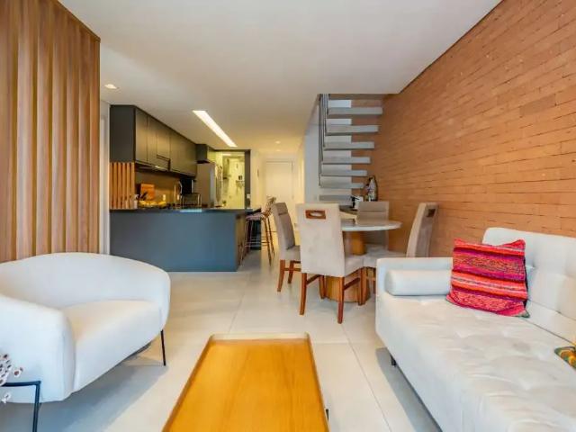 Cobertura para Venda em Petrópolis/RJ Itaipava 3 Quartos