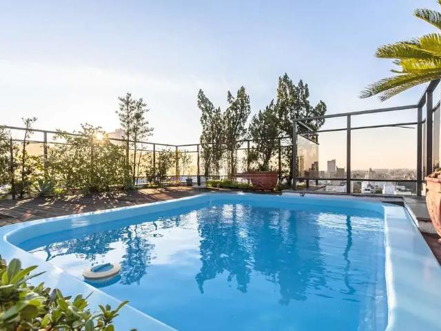 Cobertura para Venda em Porto Alegre/RS Auxiliadora 4 Quartos