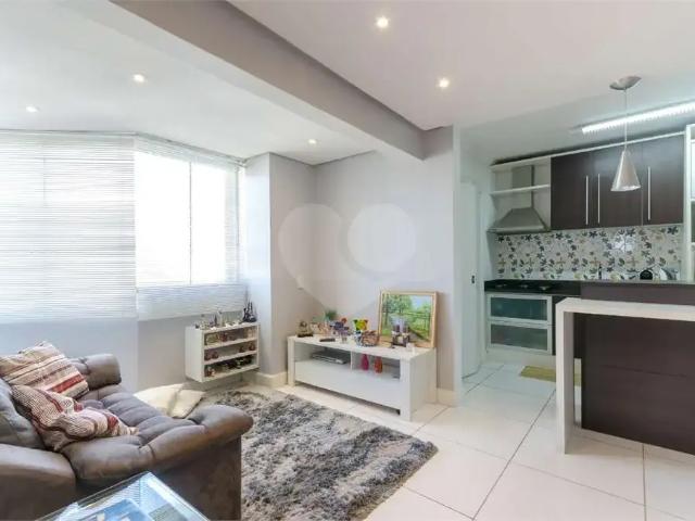 Cobertura para Venda em Porto Alegre/RS Cristal 2 Quartos