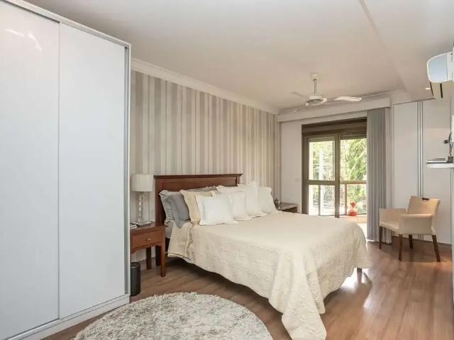 Cobertura para Venda em Porto Alegre/RS Cristal 3 Quartos