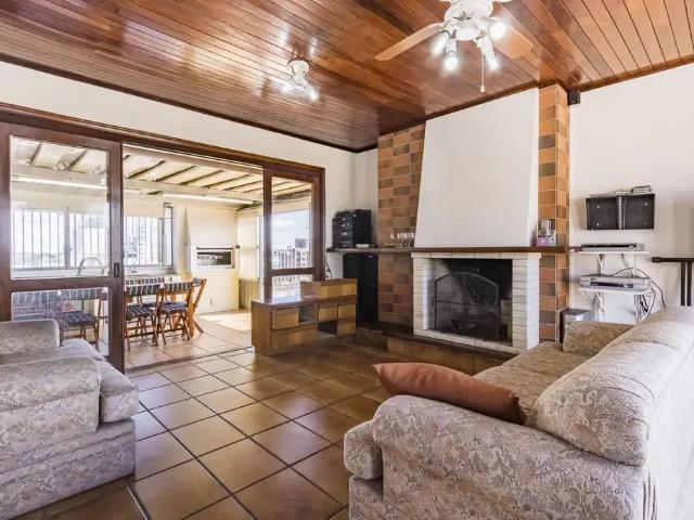 Cobertura para Venda em Porto Alegre/RS Menino Deus 3 Quartos