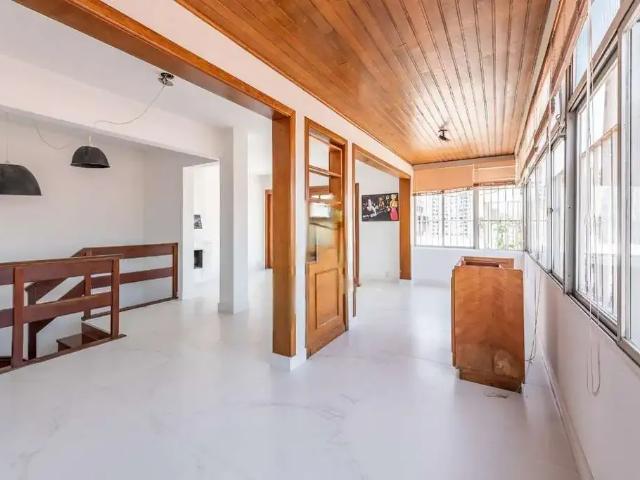 Cobertura para Venda em Porto Alegre/RS Petrópolis 2 Quartos