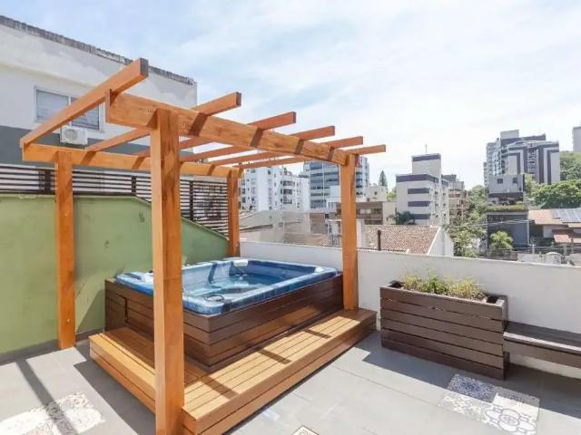Cobertura para Venda em Porto Alegre/RS Rio Branco 2 Quartos