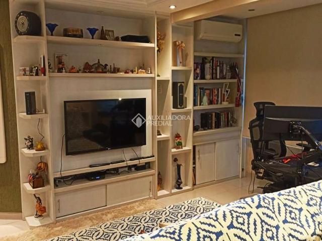 Cobertura para Venda em Porto Alegre/RS Santo Antônio 2 Quartos
