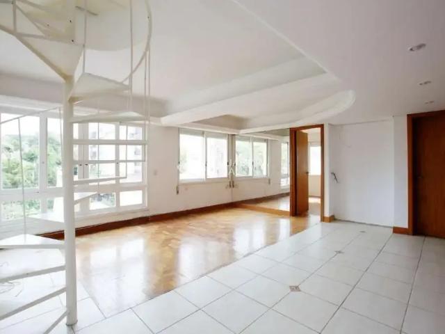 Cobertura para Venda em Porto Alegre/RS Santo Antônio 2 Quartos