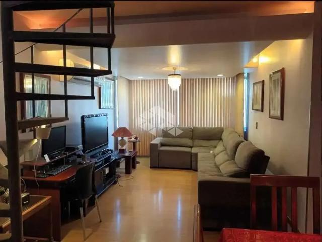 Cobertura para Venda em Porto Alegre/RS Santo Antônio 3 Quartos