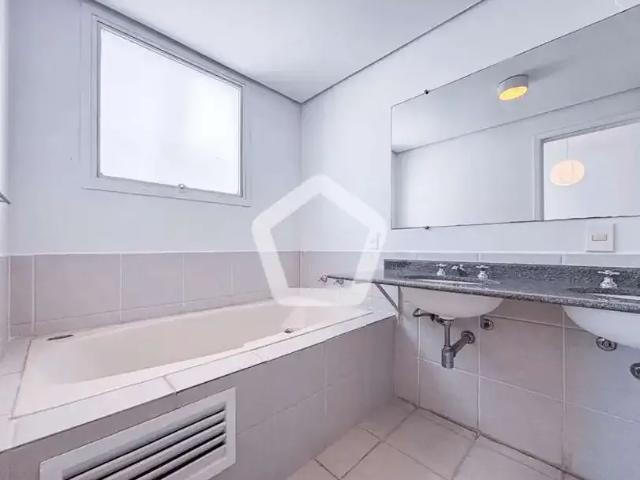 Cobertura para Venda em São Paulo/SP Vila Madalena 4 Quartos