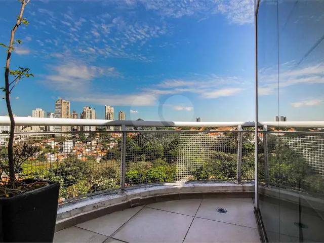 Cobertura para Venda em São Paulo/SP Vila Madalena 3 Quartos