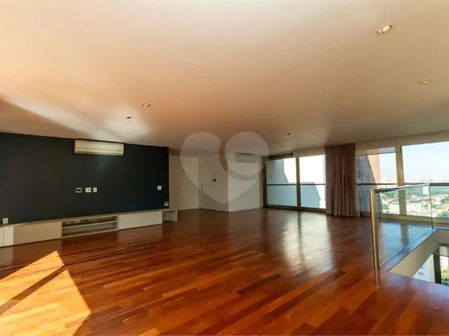 Cobertura para Venda em São Paulo/SP Vila Madalena 3 Quartos