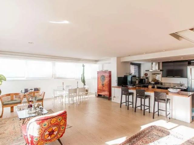 Cobertura para Venda em São Paulo/SP Vila Nova Conceição 3 Quartos