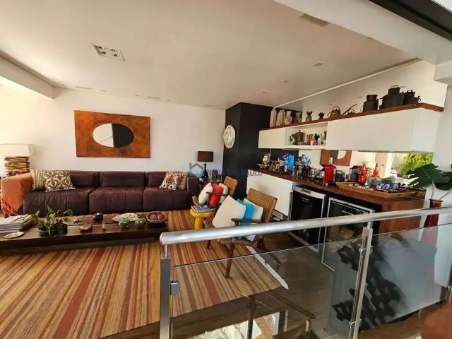 Cobertura para Venda em São Paulo/SP Vila Nova Conceição 3 Quartos