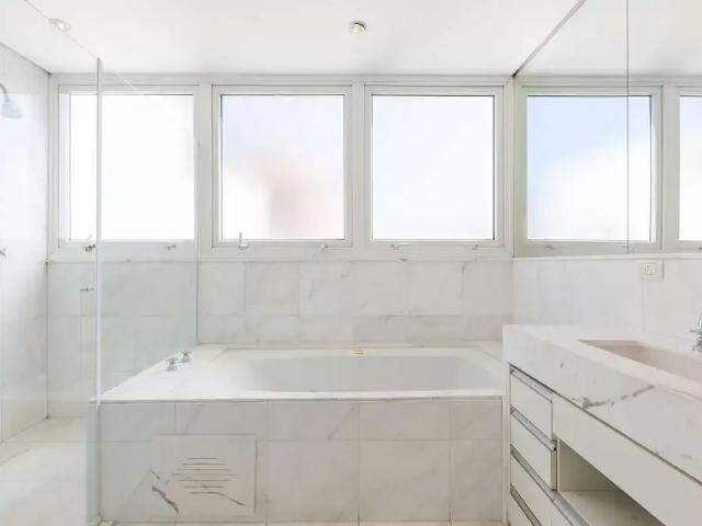 Cobertura para Venda em São Paulo/SP Vila Nova Conceição 3 Quartos