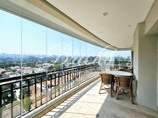 Cobertura para Venda em São Paulo/SP Vila Nova Conceição 4 Quartos