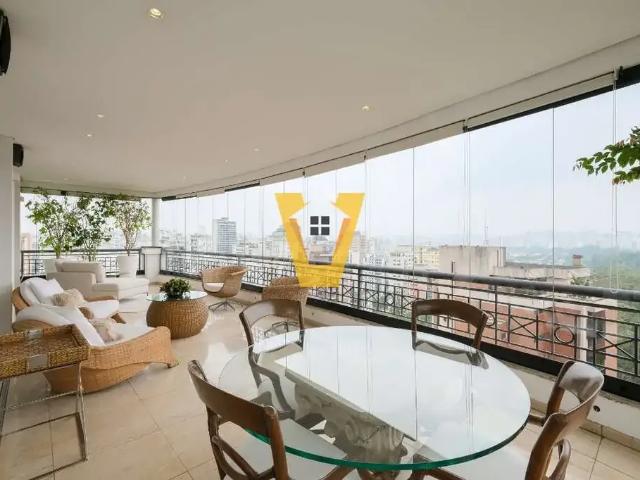 Cobertura para Venda em São Paulo/SP Vila Nova Conceição 4 Quartos