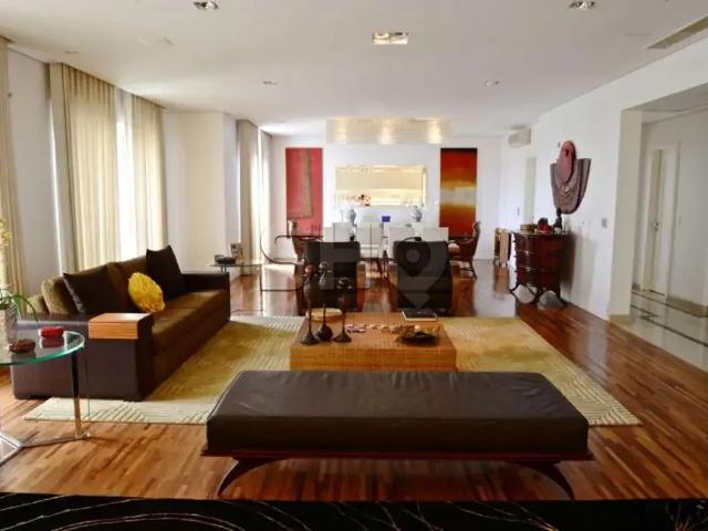 Cobertura para Venda em São Paulo/SP Vila Nova Conceição 4 Quartos