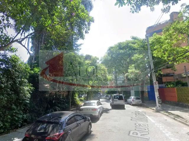 Cobertura para Venda em São Paulo/SP Alto de Pinheiros 3 Quartos