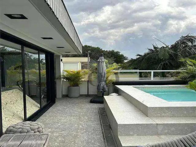 Cobertura para Venda em São Paulo/SP Alto de Pinheiros 3 Quartos