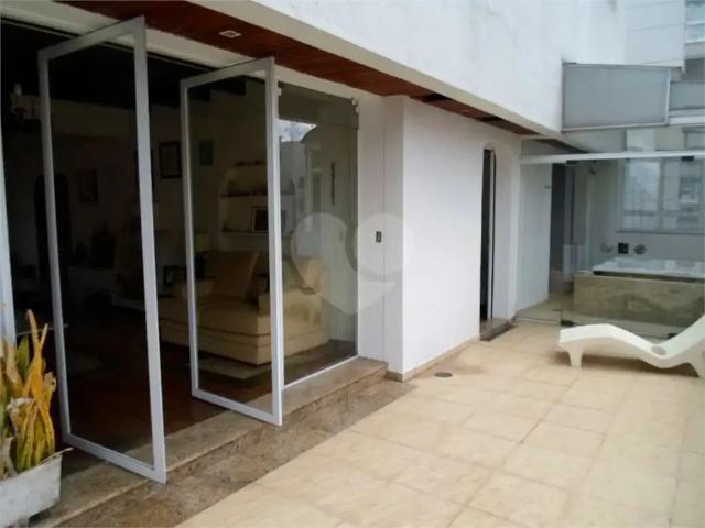 Cobertura para Venda em São Paulo/SP Moema 4 Quartos
