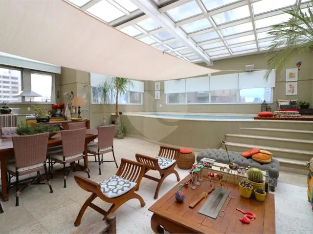 Cobertura para Venda em São Paulo/SP Moema 4 Quartos