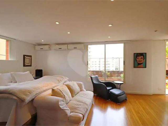 Cobertura para Venda em São Paulo/SP Moema 4 Quartos