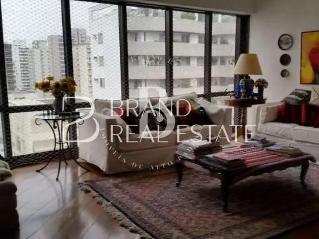 Cobertura para Venda em São Paulo/SP Moema 5 Quartos