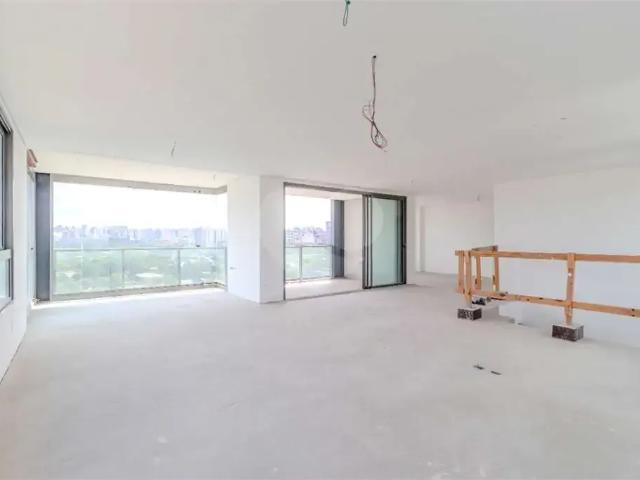 Cobertura para Venda em São Paulo/SP Moema 3 Quartos