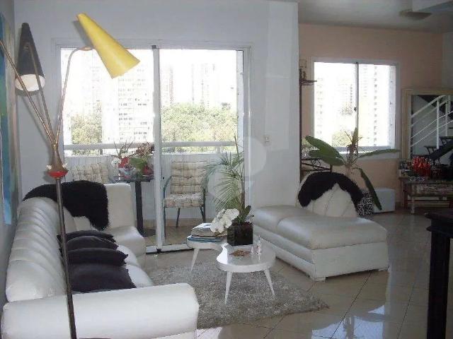 Cobertura para Venda em São Paulo/SP Morumbi 3 Quartos