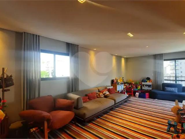 Cobertura para Venda em São Paulo/SP Morumbi 4 Quartos