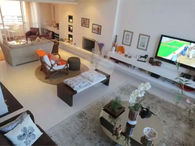 Cobertura para Venda em São Paulo/SP Morumbi 4 Quartos